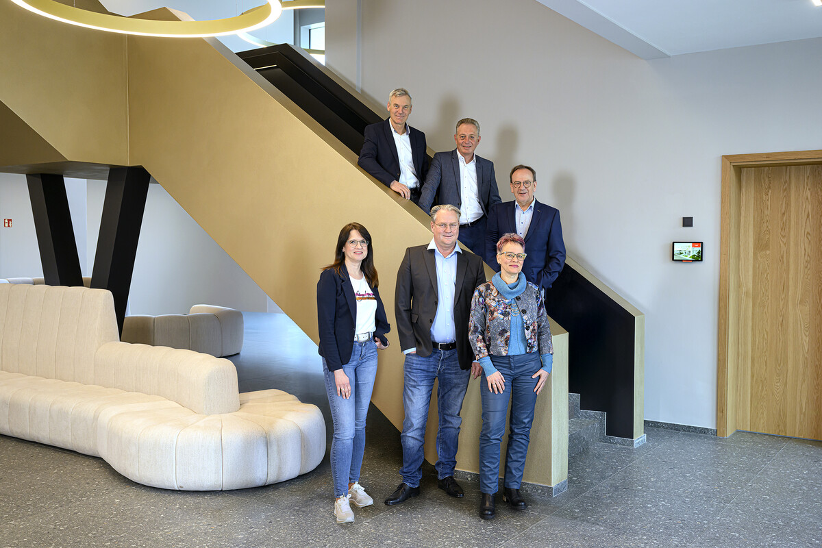 Wir sind für Sie vor Ort! Ihr PHARMORE-Vertriebsaußendienst +++ — Deutsch